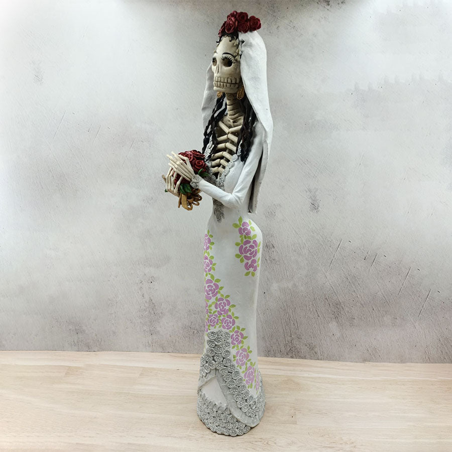 Catrina de barro con vestido de novia – Tikal | Artesanías Mexicanas